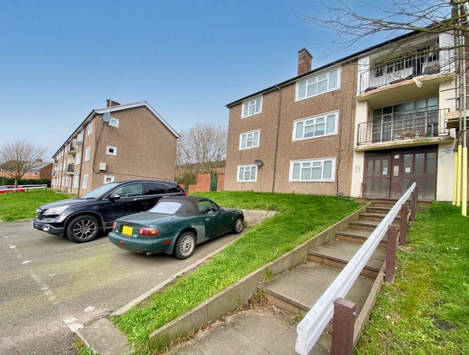 2 bed flat for sale in Leabank Road, Dudley DY2, £70,000 - Zoopla