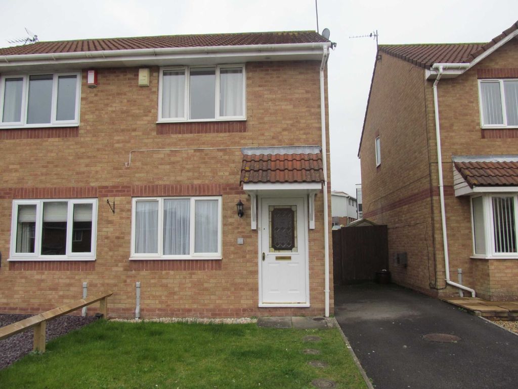 2 bed semi-detached house to rent in Bramble Avenue, Barry CF62 - Zoopla