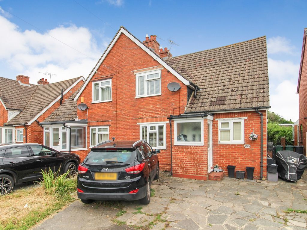 3 bed semi-detached house for sale in Lee Street, Horley, Surrey. RH6 ...