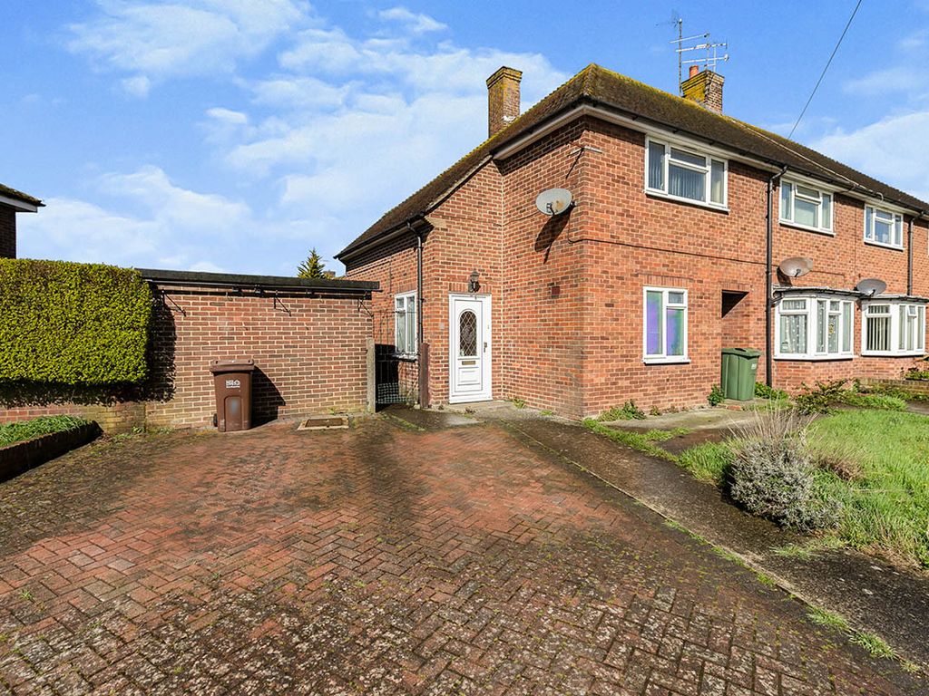 2 bed flat for sale in Lea Avenue, Rye, East Sussex TN31 - Zoopla