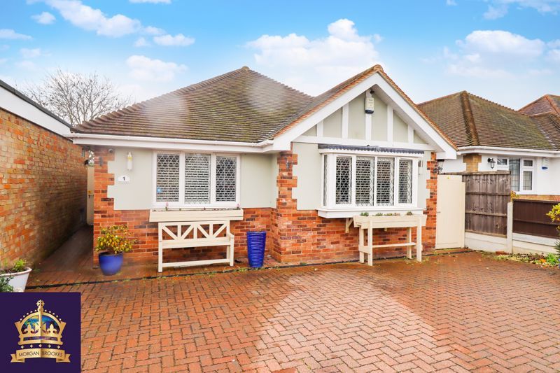 4 Bed Detached Bungalow For Sale In Clifton Road Ashingdon Rochford