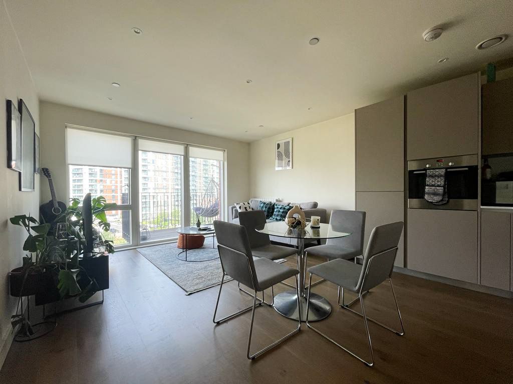 1 bed flat to rent in Tyger House, 7 New Warren Lane, Woolwich, London ...