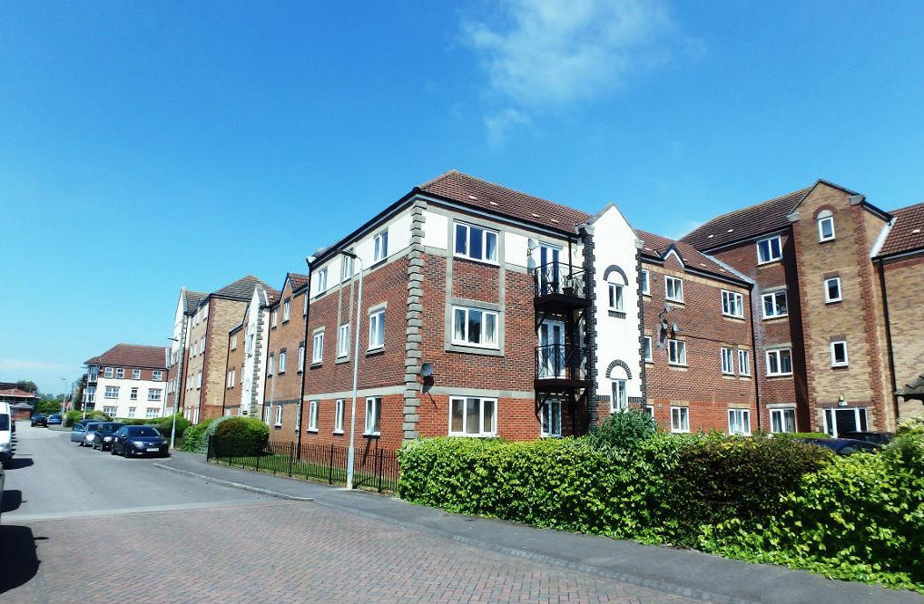 2 bed flat to rent in Plimsoll Way, Victoria Dock HU9 - Zoopla
