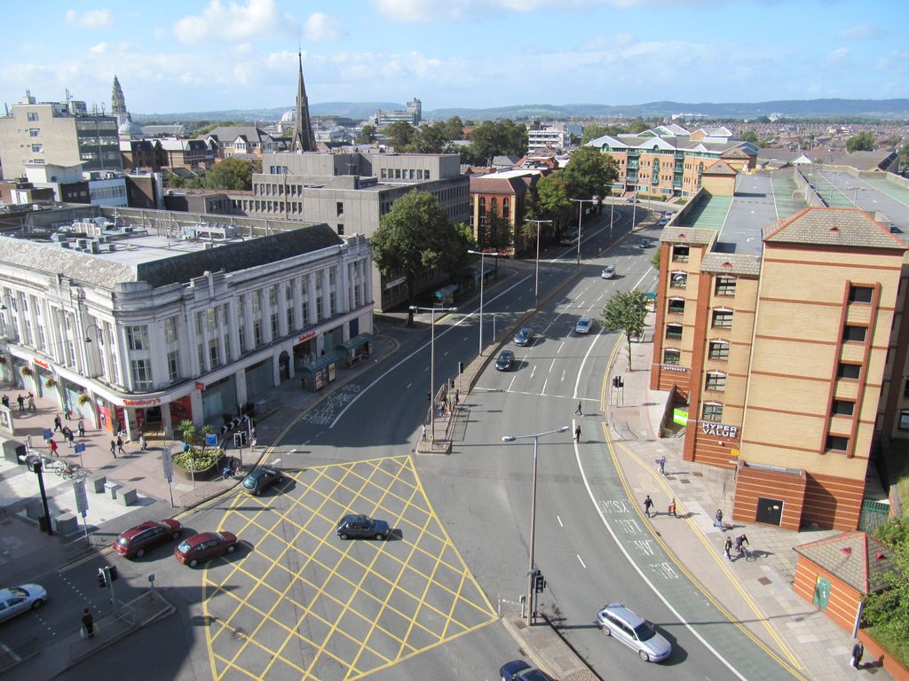2 bed flat to rent in 140 Queen Street, Cardiff CF10, £1,400 pcm - Zoopla