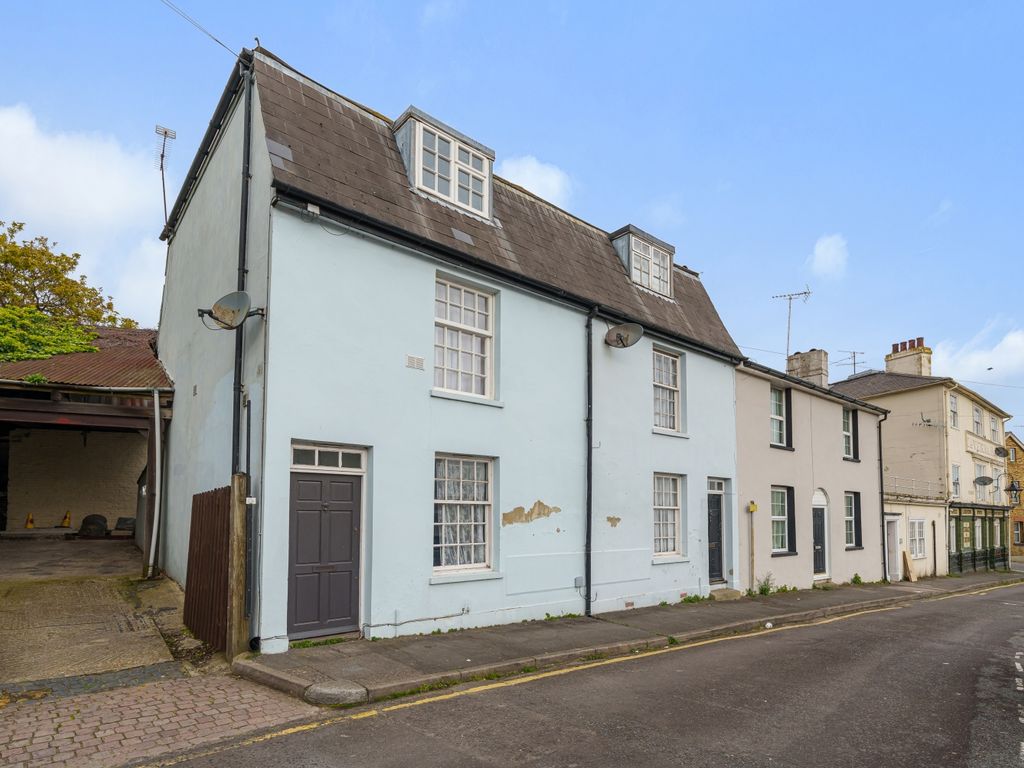 3 bed end terrace house for sale in East Terrace, Gravesend DA12 - Zoopla