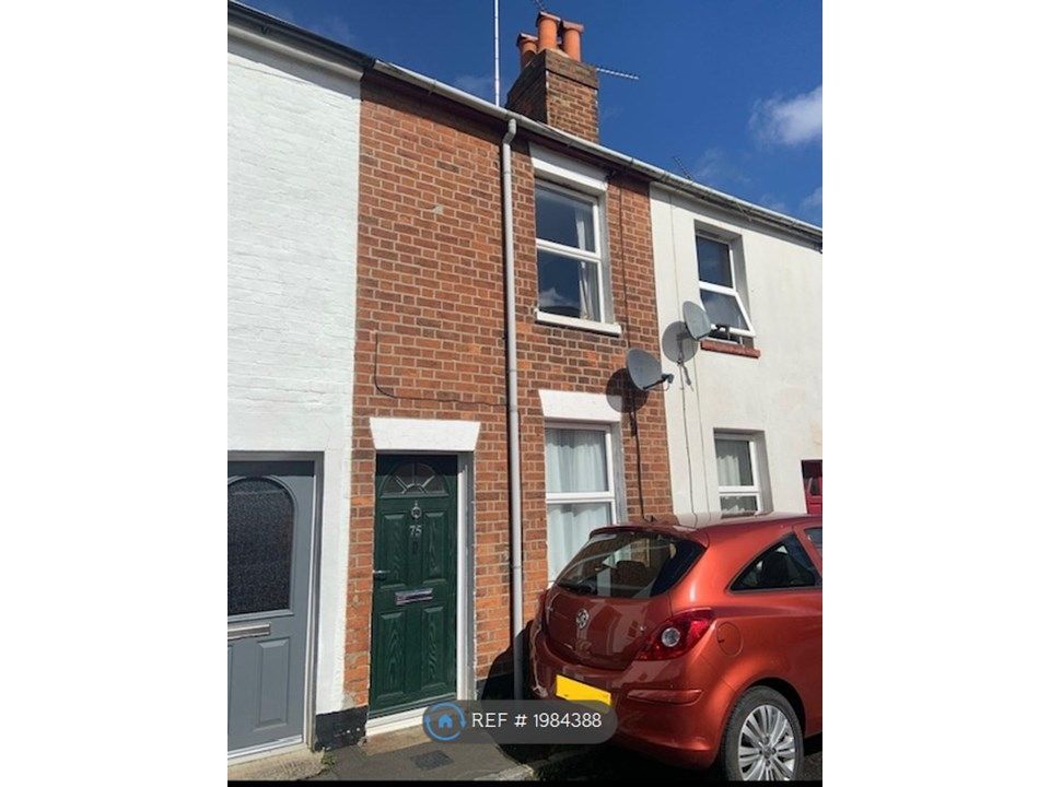 2 bed terraced house to rent in Western Road, Reading, Berkshire RG1, £1,300 pcm - Zoopla