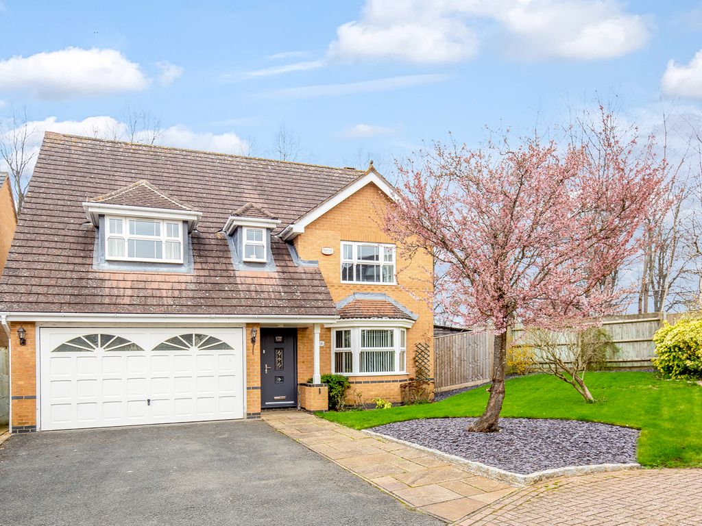 4 bed detached house for sale in Primrose Drive, Bicester OX26, £ ...