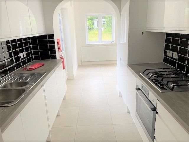 Room to rent in Perryn Road, Single Rooms Only W3 - Zoopla