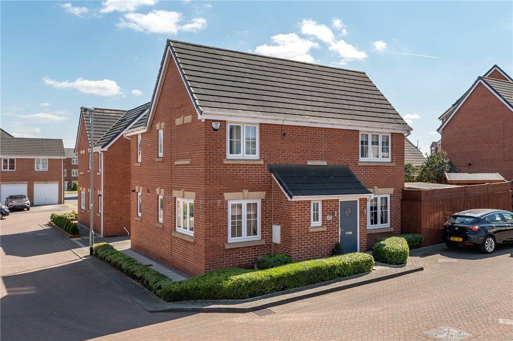 4 Bed Detached House For Sale In Willowdale Leeds West Yorkshire Ls10