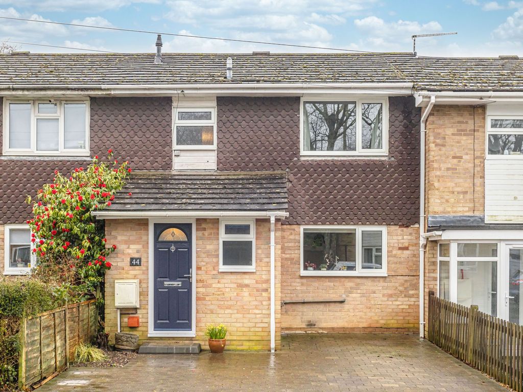 3 bed terraced house for sale in Woodlands Close, Crawley Down RH10, £ ...