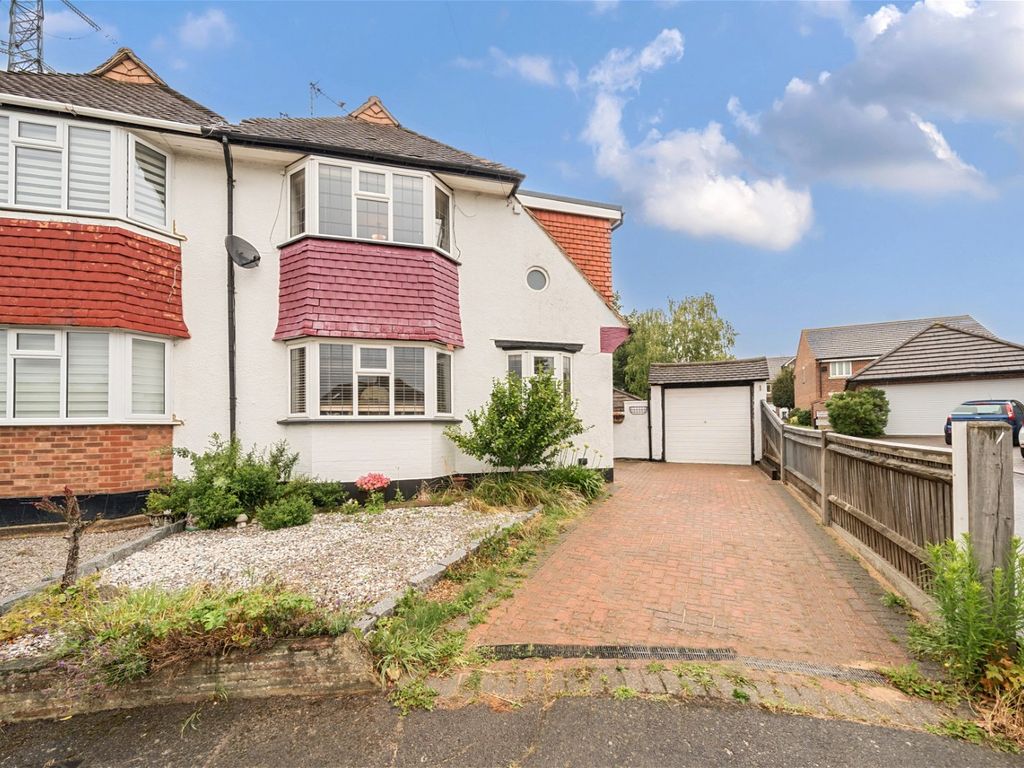 3 Bed Semi Detached House For Sale In Burford Road Worcester Park