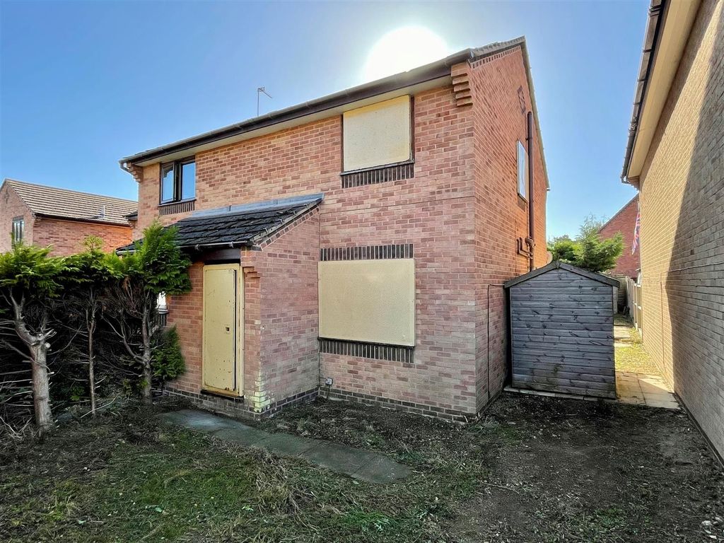 2 bed semi-detached house for sale in Hine Avenue, Newark NG24 - Zoopla