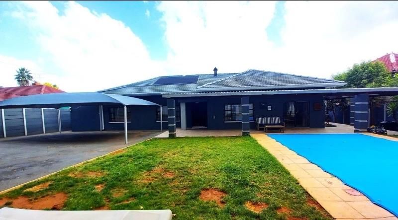 4 bed detached house for sale in Cyrildene, Johannesburg, South Africa ...