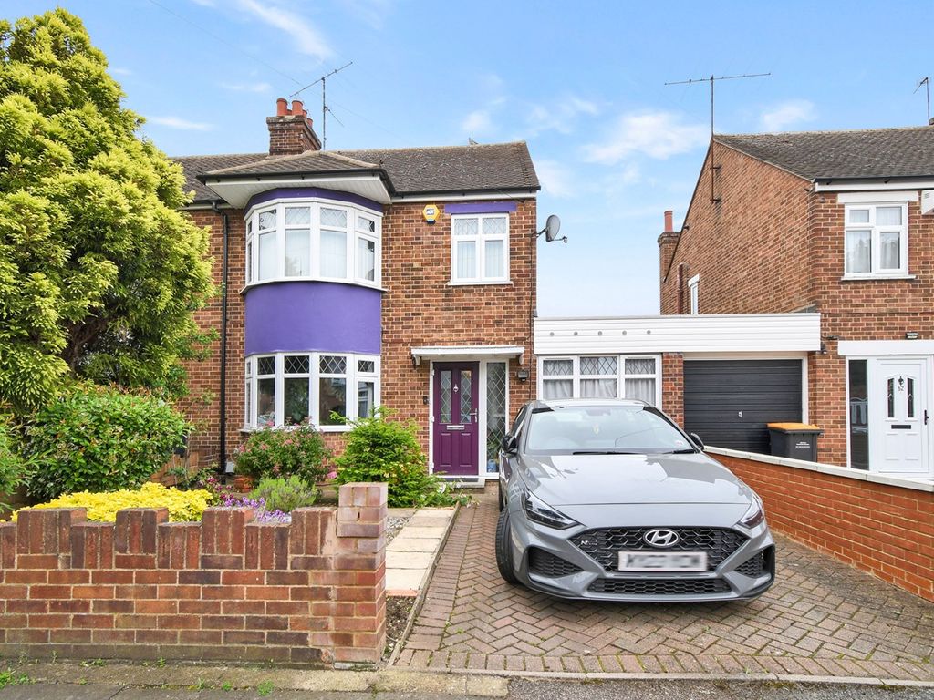 4 Bed Semi Detached House For Sale In Farrer Street Kempston Bedford