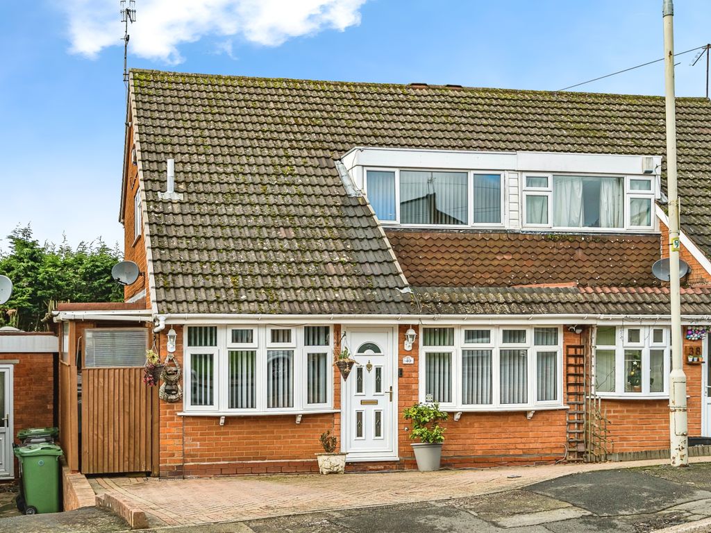 3 Bed Semi Detached House For Sale In Honeybourne Road Halesowen West