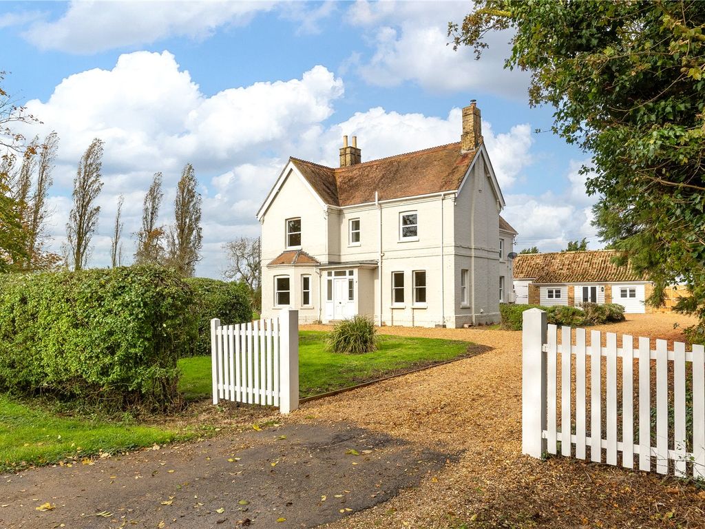 4 bed detached house for sale in Abbots Ripton, Huntingdon ...