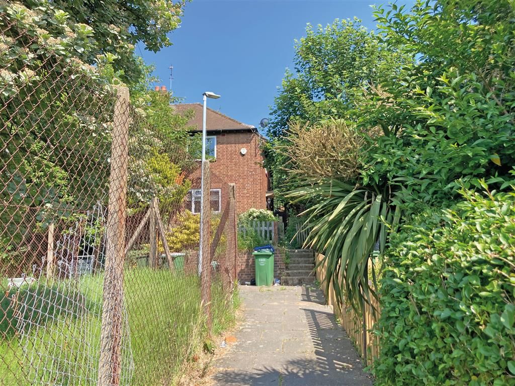 3 Bed Semi Detached House For Sale In Dale Road Crayford Dartford Da1