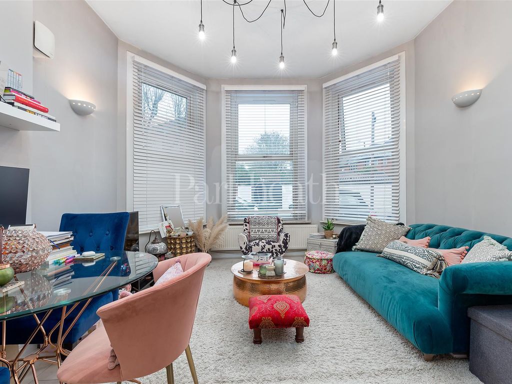 1 bed flat for sale in Manstone Road, London NW2, £350,000 - Zoopla