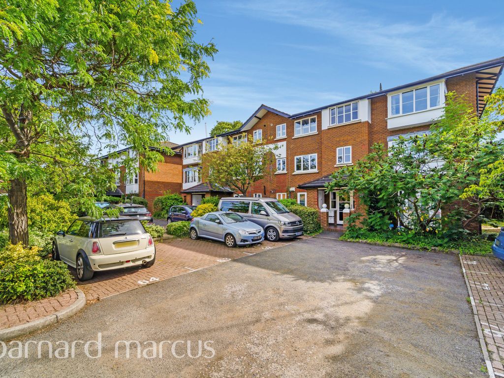 2 bed flat to rent in Kingsworthy Close, Kingston Upon Thames KT1, £ ...