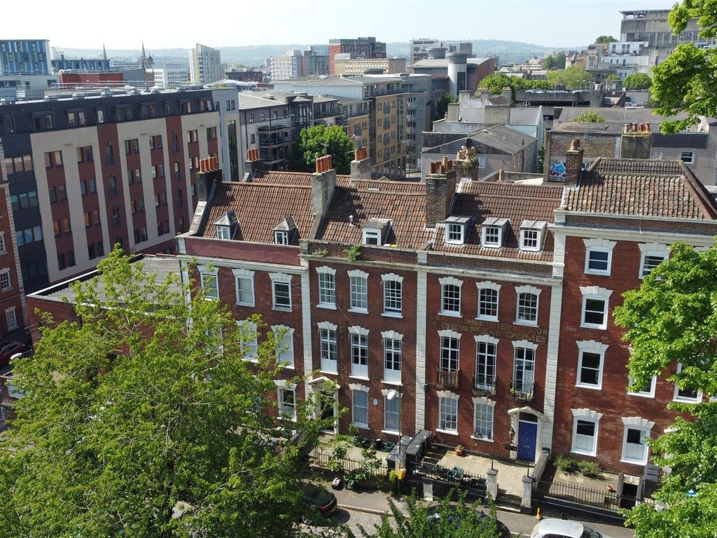 9 bed property for sale in King Square, Kingsdown, Bristol BS2 - Zoopla