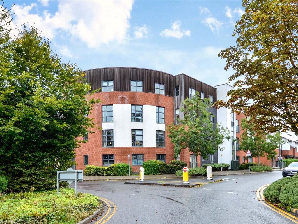 2 bed flat for sale in Montano Drive, West Didsbury, Manchester ...