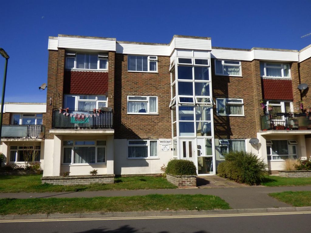 1 bed flat to rent in Whitecroft, Ash Lane, Rustington, Littlehampton ...