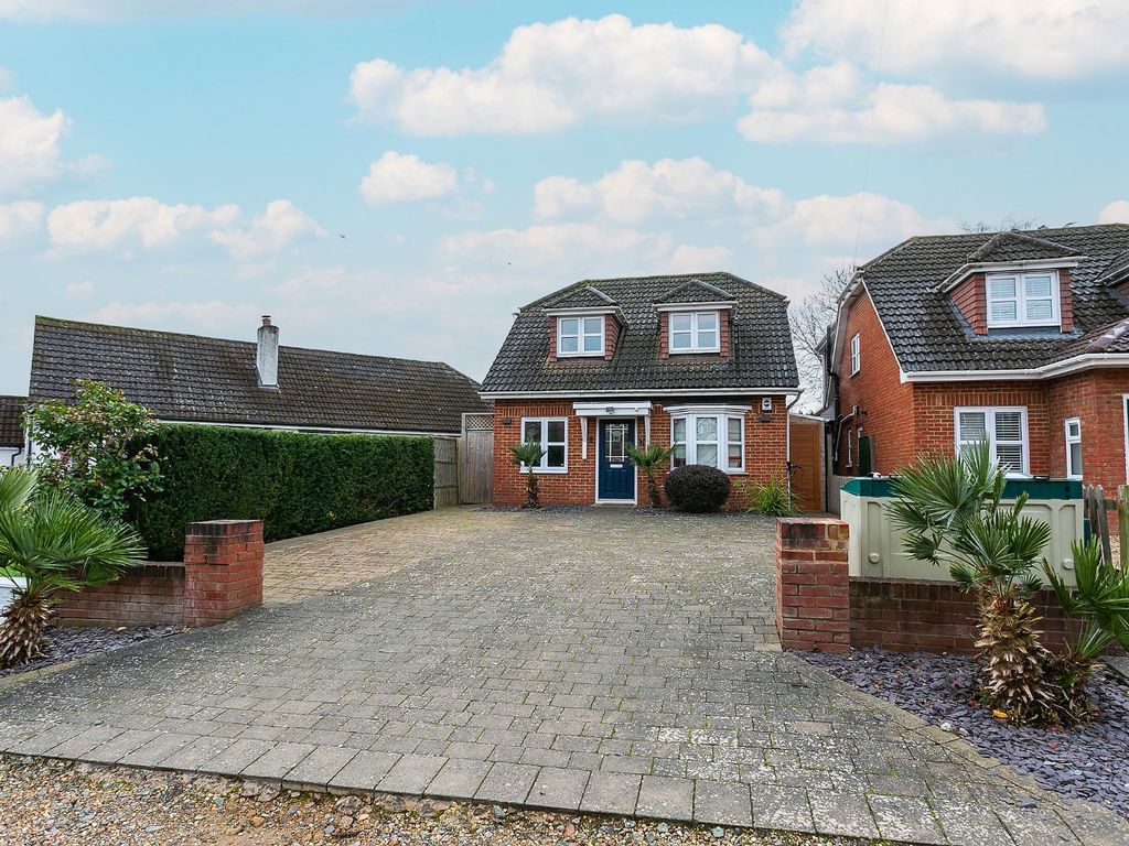 3 bed detached house to rent in The Mall, Park Street, St. Albans ...