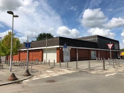 Retail premises to let in Former Co-Op, College Street, Ammanford ...