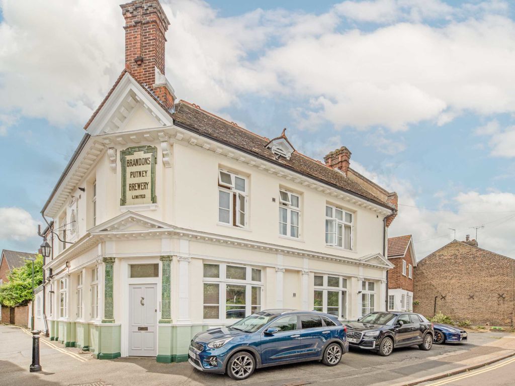 2 bed flat for sale in Colne Road, Twickenham TW2 - Zoopla