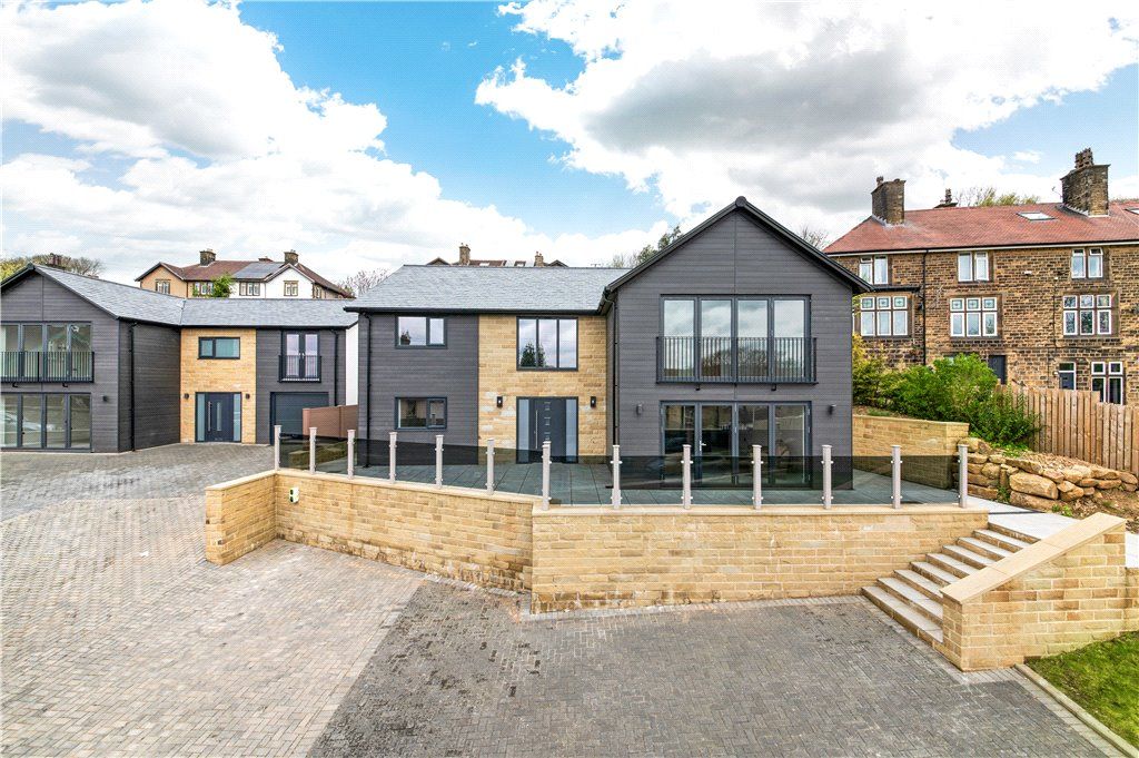 New Home 5 Bed Detached House For Sale In Banks Lane Riddlesden