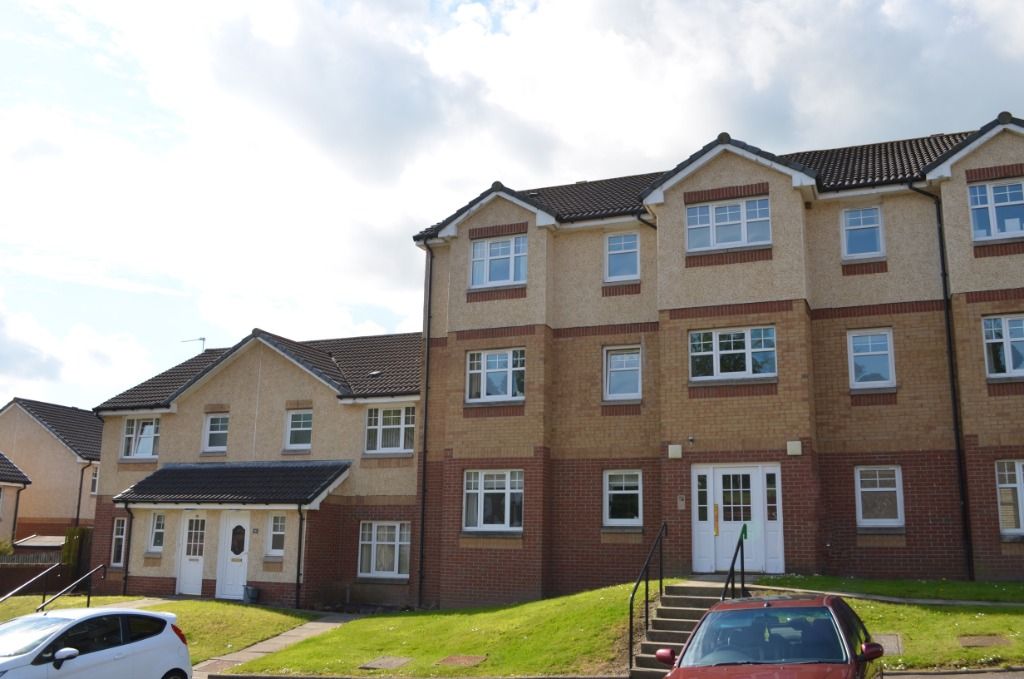 2 bed flat to rent in Cumbrae Drive, Falkirk FK1, £695 pcm - Zoopla