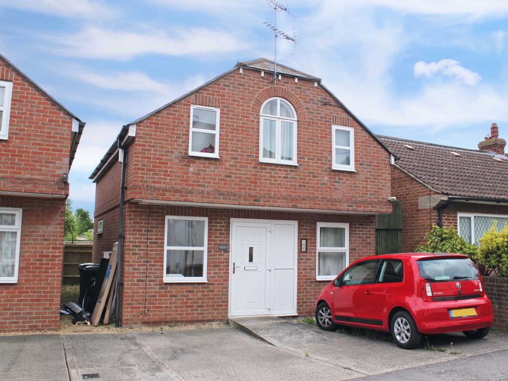 1 bed flat to rent in High Street, Didcot OX11, £875 pcm - Zoopla