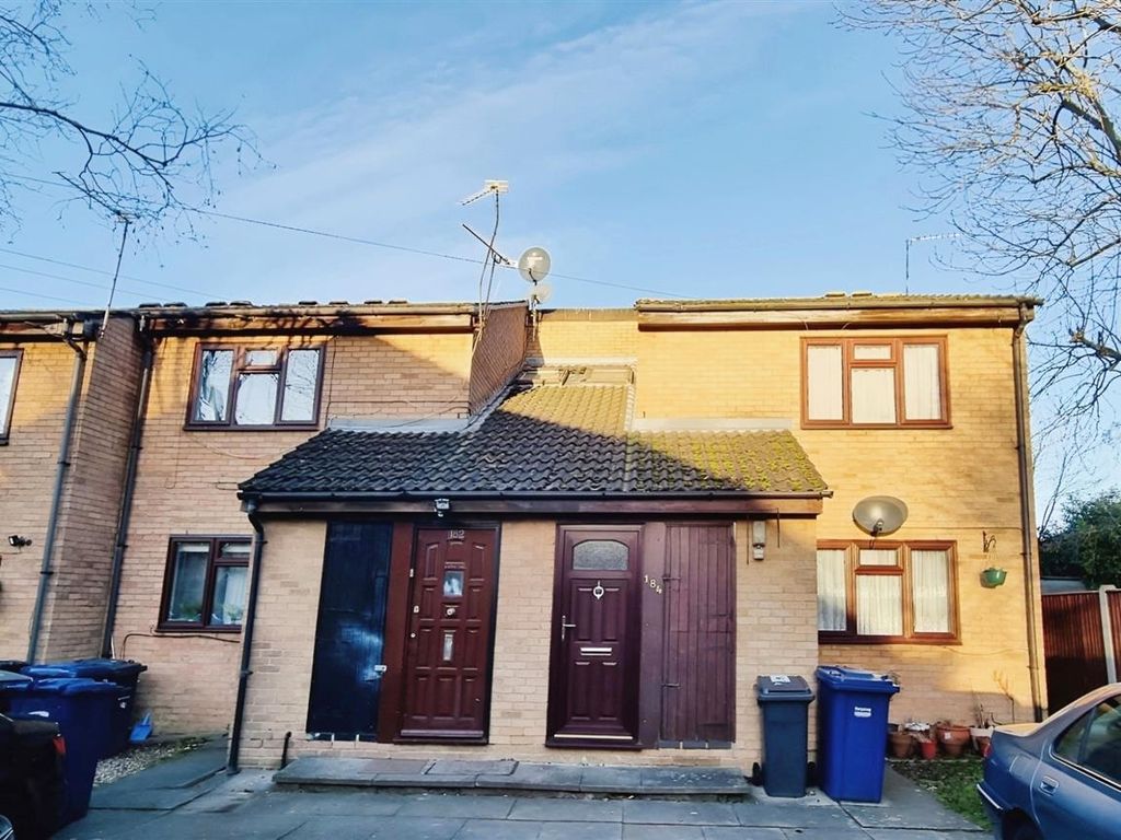 1 bed flat to rent in Booth Road, London NW9, £1,250 pcm - Zoopla