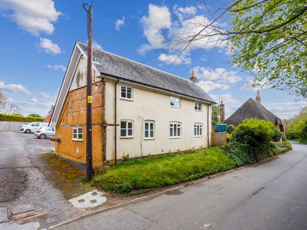 2 bed detached house for sale in High Street, Marlborough SN8, £400,000 ...