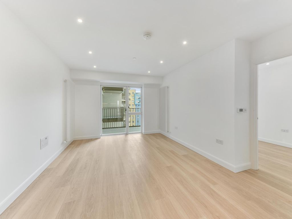 3 bed flat to rent in Botanist House, Royal Eden, London E16 - Zoopla
