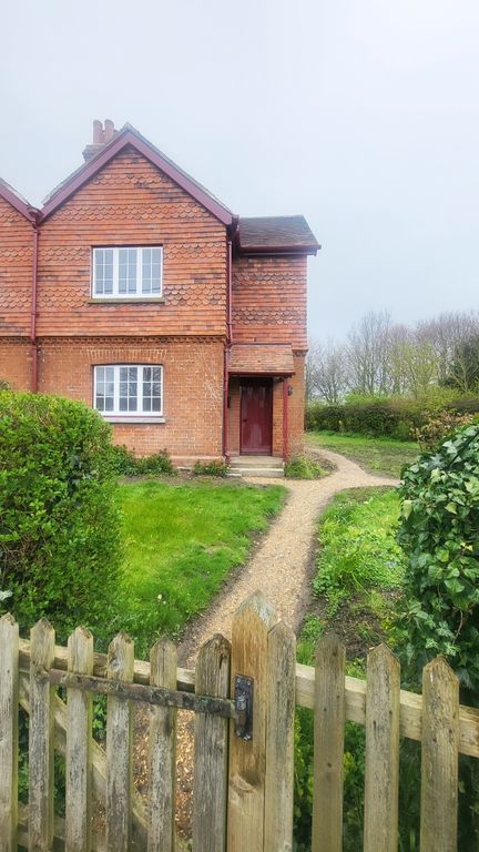 2 bed semi-detached house to rent in Poplar Lane, Hurst, Reading RG10 ...