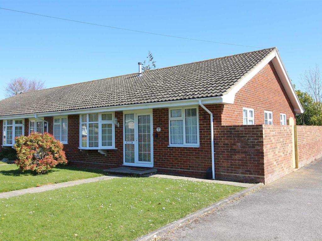 2 Bed Bungalow For Sale In Shenstone Court Barton Court Road New