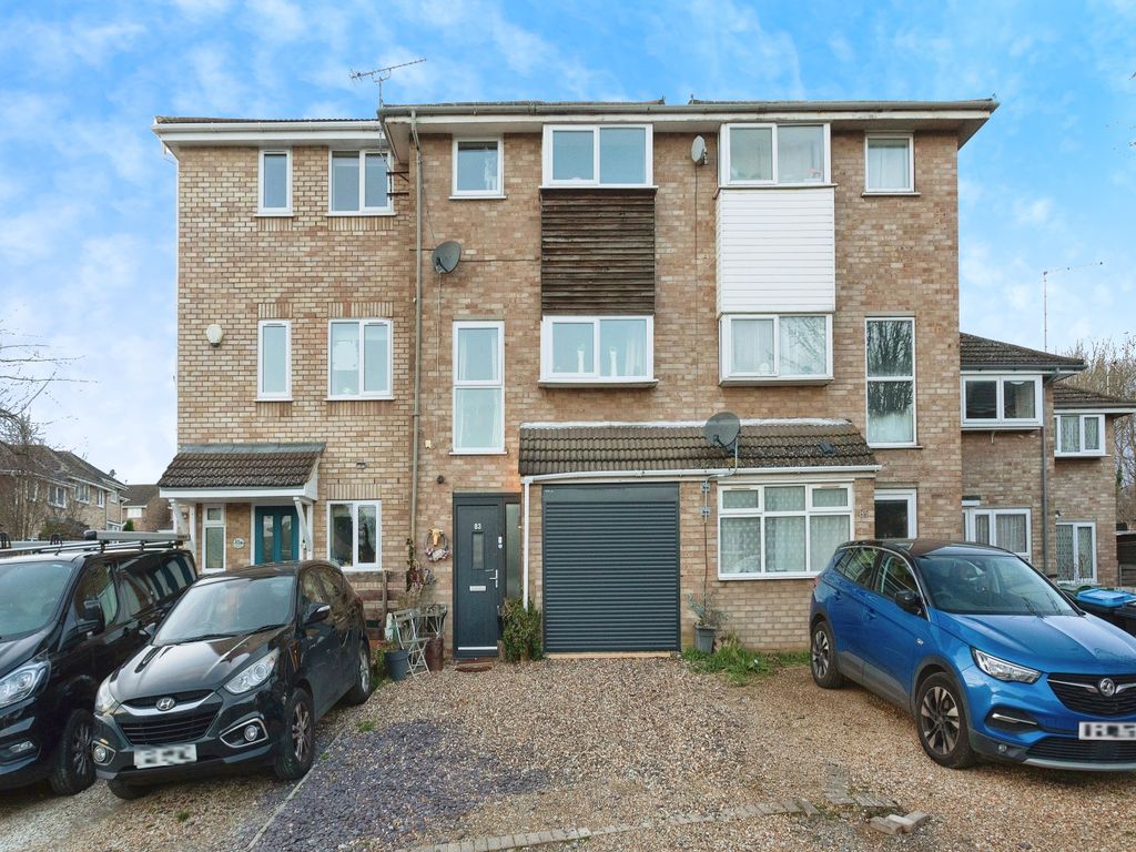 3 Bed Terraced House For Sale In Bushy Close Bletchley Milton Keynes