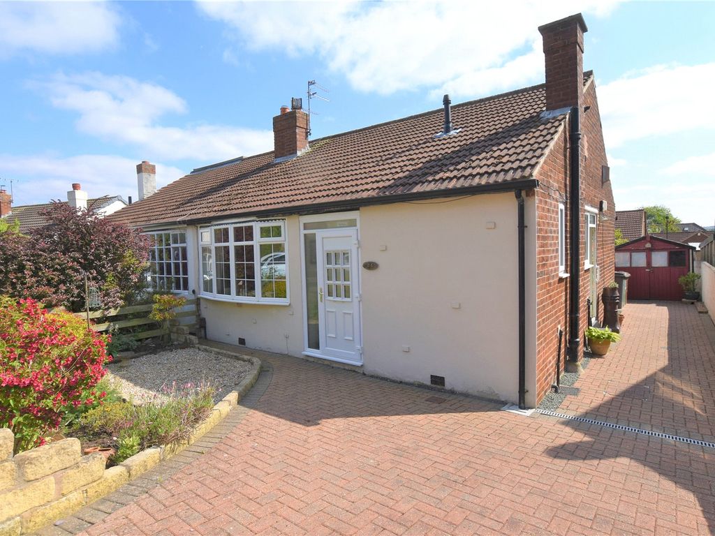 2 Bed Bungalow For Sale In Woodway Horsforth Leeds West Yorkshire