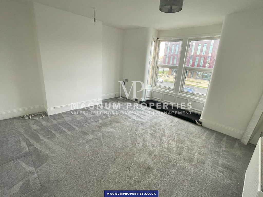 2 bed flat to rent in Newport Road, Middlesbrough TS1, £600 pcm - Zoopla