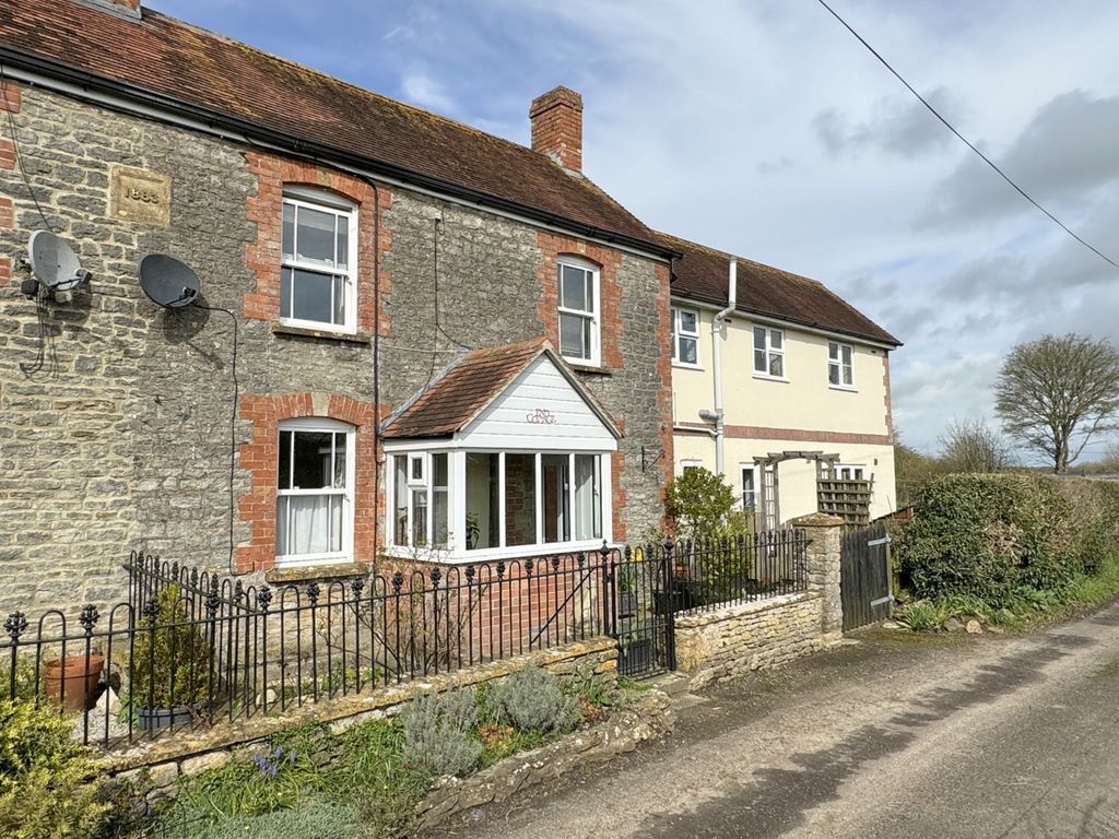 4 bed villa for sale in Henstridge, Somerset BA8, £375,000 - Zoopla