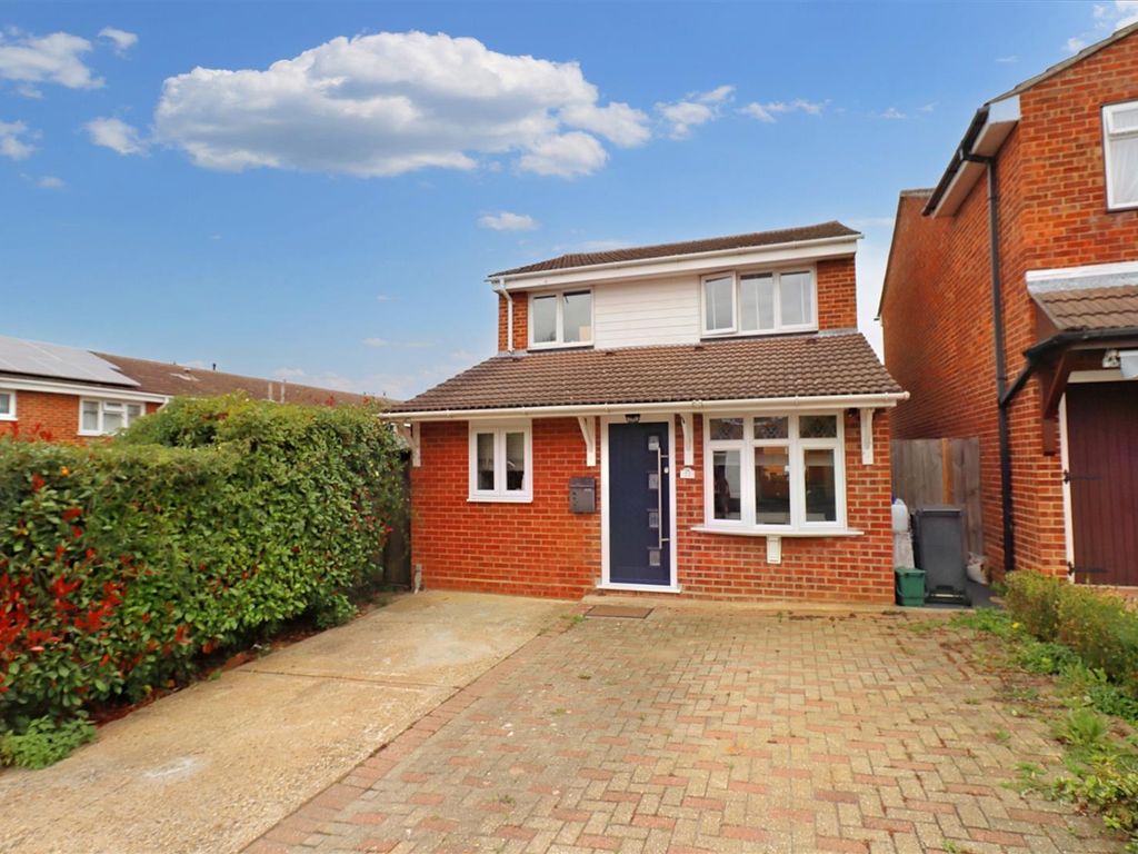 4 bed detached house for sale in Orion Way, Braintree CM7 - Zoopla