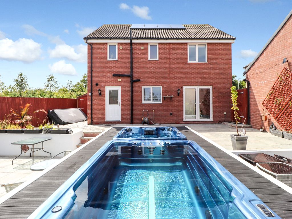 4 bed detached house for sale in Pincombe Road, Bideford, Devon EX39, £ ...