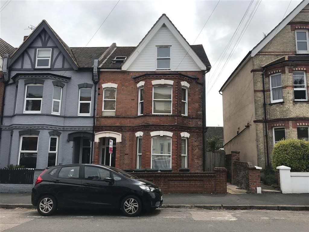 1 bed flat for sale in Bedford Grove, Eastbourne BN21 - Zoopla