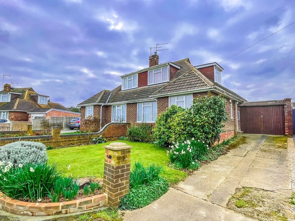 3 Bed Semi Detached House For Sale In Sterling Road Sittingbourne Me10