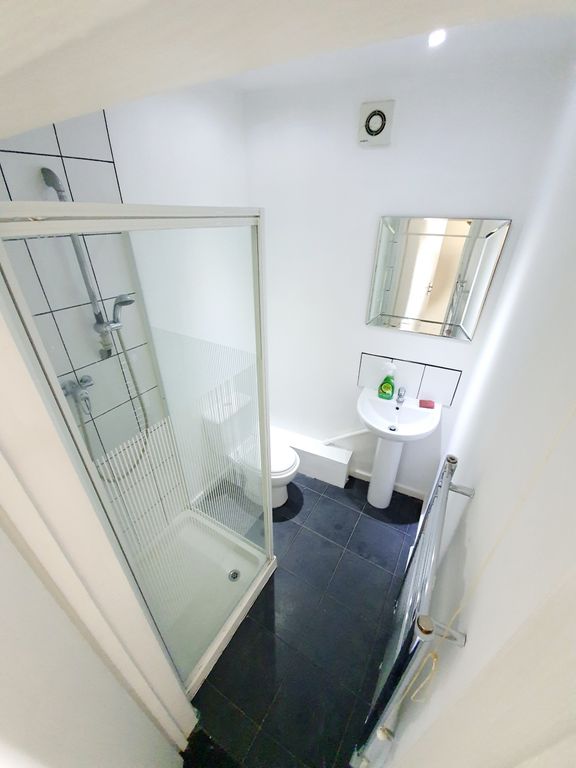 Room to rent in High Street, Madeley, Madeley, Shropshire TF7, £495 pcm ...