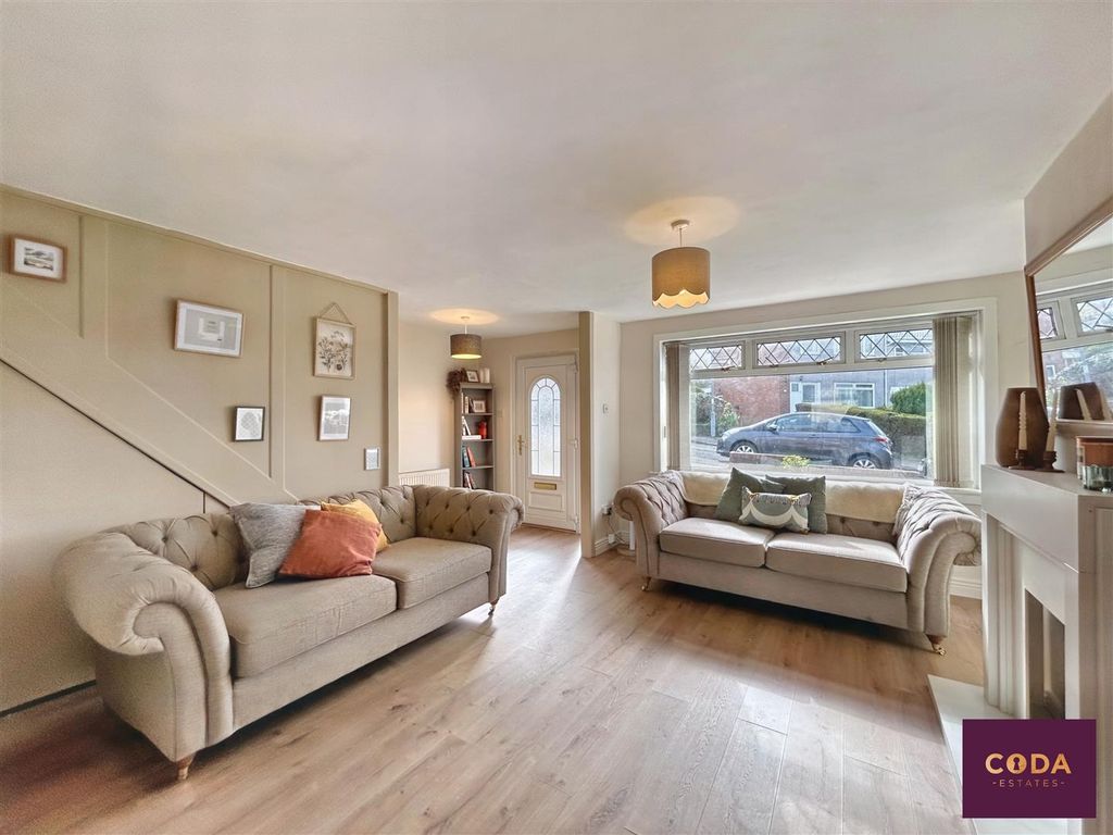 3 Bed Semi Detached House For Sale In Old Aisle Road Kirkintilloch