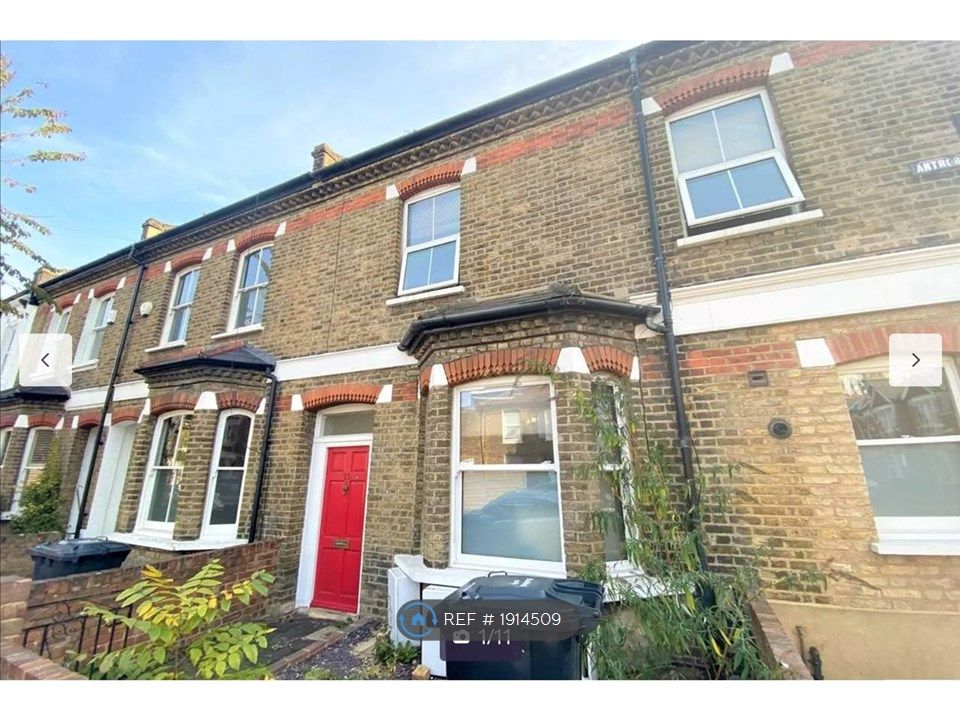 3 bed flat to rent in Bollo Lane, London W4, £2,100 pcm - Zoopla