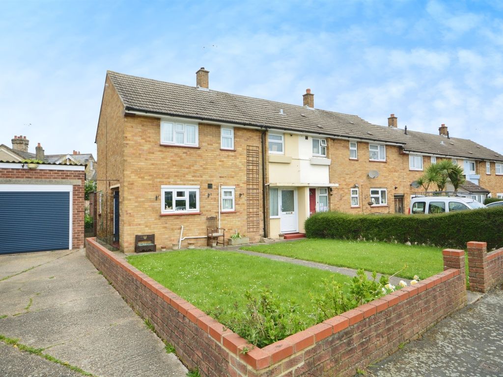 3 bed semi-detached house for sale in Meadgate Avenue, Great Baddow ...