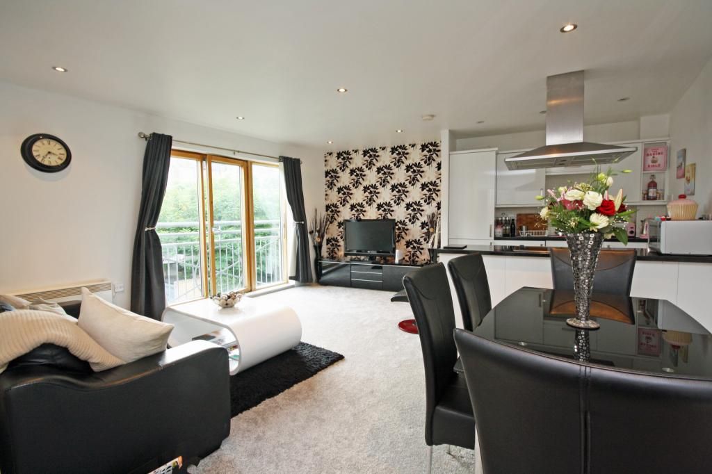 1 bed flat to rent in Ryan House, Sovereign Place, Harrow, Middx HA1 ...